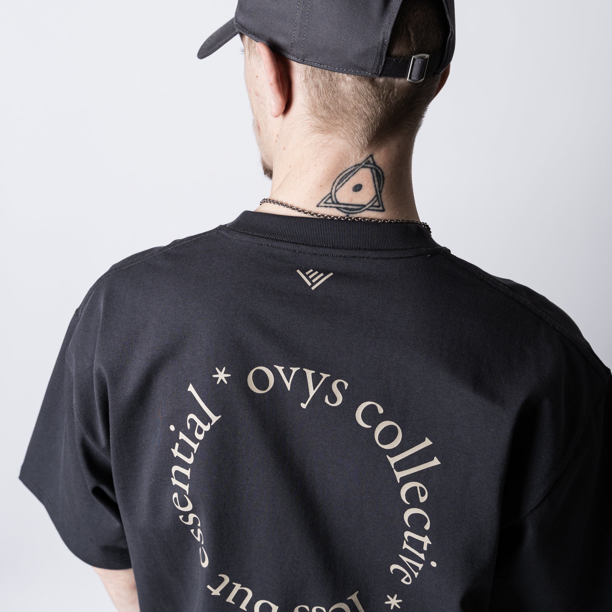 CIRCLE LOGO COTTON EASY SS TEE – ovys(オーヴィーズ)